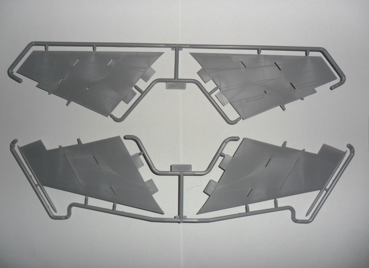 ICM 48902 MIG-25 RB Soviet Reconnaissance Plane, 1/48 48902