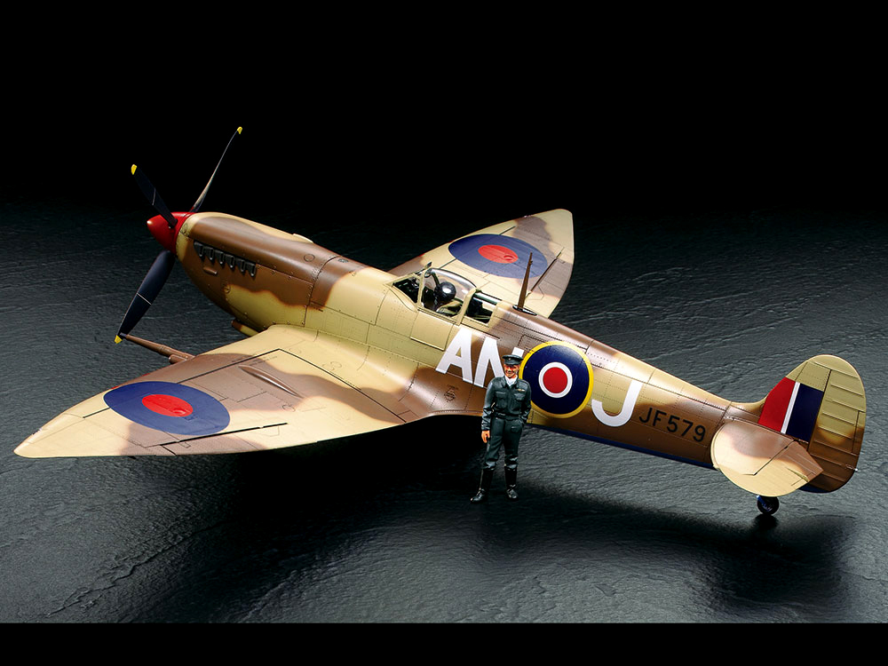 Tamiya 60320 Supermarine Spitfire Mk.VIII 1:32 Scale Plastic Model Kit ...